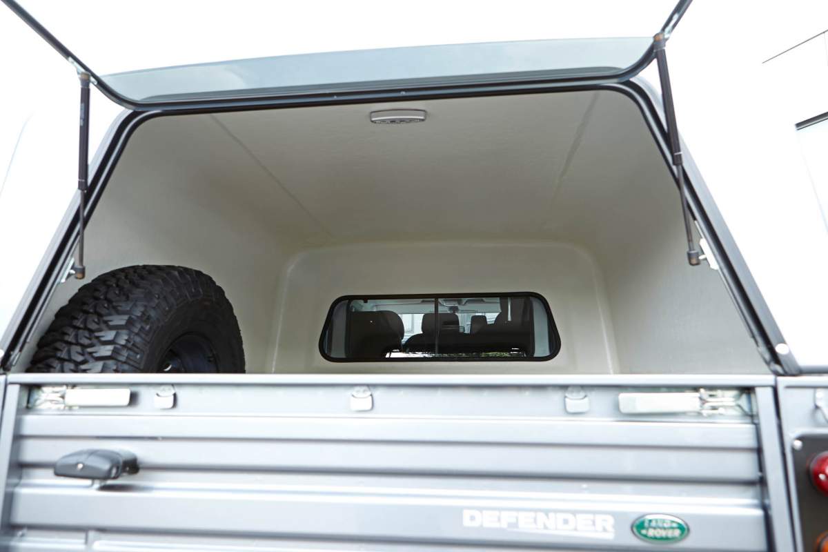 Defender 130: Langlebiges GFK-Hard Top mit ABE